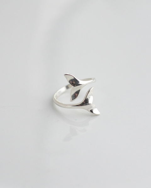 Sterling Silver Adjustable Fish Tail Ring – Silver and Ivy